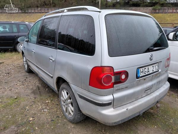 Grey Volkswagen Sharan 2009 in Vilnius, with an engine capacity of 1.90 L and mileage of 439 thousand km for 1250 €, photo 6 on AUTOMOTO.COM.LV