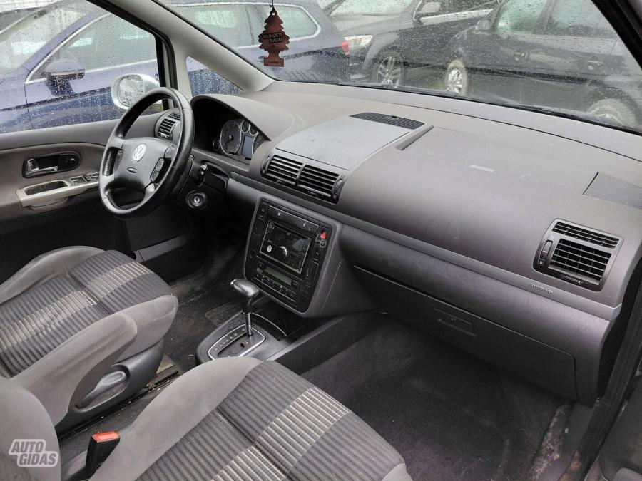 Pelēks Volkswagen Sharan 2009 Viļņa, ar dzinēja tilpumu 1.90 L un nobraukumu 439 tūkst. km par 1250 €, foto 9 vietnē AUTOMOTO.COM.LV