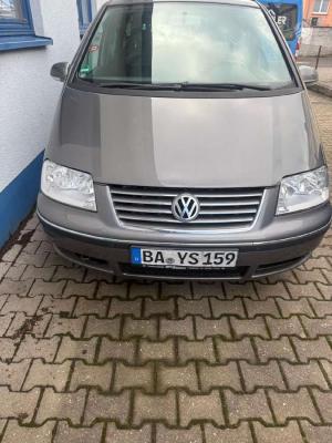 Pelēks Volkswagen Sharan 2009 Utena, ar dzinēja tilpumu 1.97 L un nobraukumu 250 tūkst. km par 2799 €, foto  vietnē AUTOMOTO.COM.LV