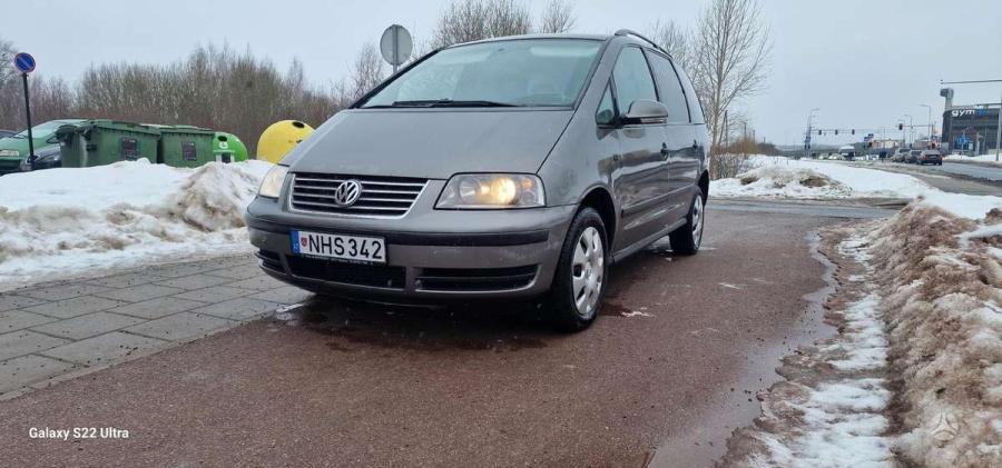 Pelēks Volkswagen Sharan 2009 Viļņa, ar dzinēja tilpumu 1.90 L un nobraukumu 287 tūkst. km par 3700 €, foto 5 vietnē AUTOMOTO.COM.LV