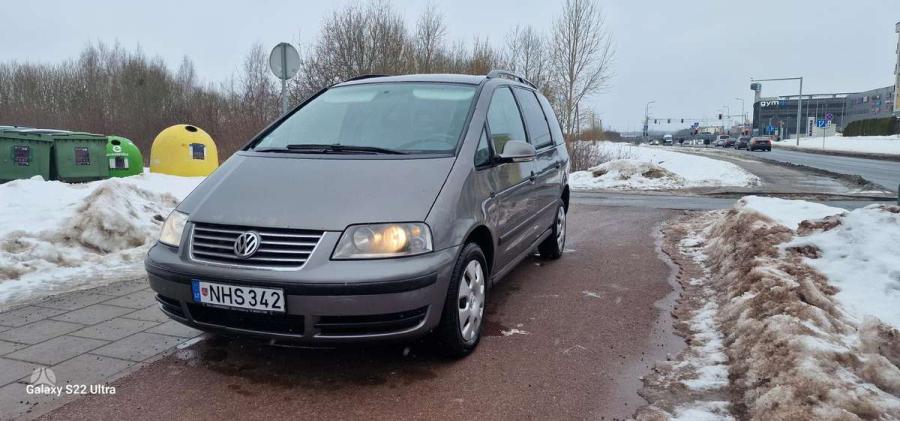 Pelēks Volkswagen Sharan 2009 Viļņa, ar dzinēja tilpumu 1.90 L un nobraukumu 287 tūkst. km par 3700 €, foto 6 vietnē AUTOMOTO.COM.LV