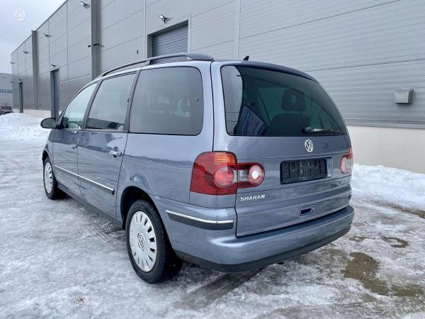 Pelēks Volkswagen Sharan 2009 Kauņa, ar dzinēja tilpumu 1.97 L un nobraukumu 259 tūkst. km par 4300 €, foto 6 vietnē AUTOMOTO.COM.LV