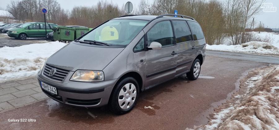Grey Volkswagen Sharan 2009 in Vilnius, with an engine capacity of 1.90 L and mileage of 285 thousand km for 3700 €, photo 5 on AUTOMOTO.COM.LV