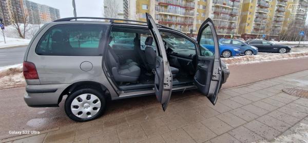 Grey Volkswagen Sharan 2009 in Vilnius, with an engine capacity of 1.90 L and mileage of 285 thousand km for 3700 €, photo 10 on AUTOMOTO.COM.LV