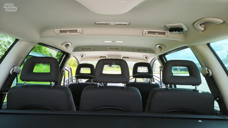 Grey Volkswagen Sharan 2009 in Marijampole, with an engine capacity of 2.00 L and mileage of 262 thousand km for 4450 €, photo 16 on AUTOMOTO.COM.LV