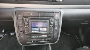 Grey Volkswagen Sharan 2009 in Marijampole, with an engine capacity of 2.00 L and mileage of 262 thousand km for 4450 €, photo 20 on AUTOMOTO.COM.LV