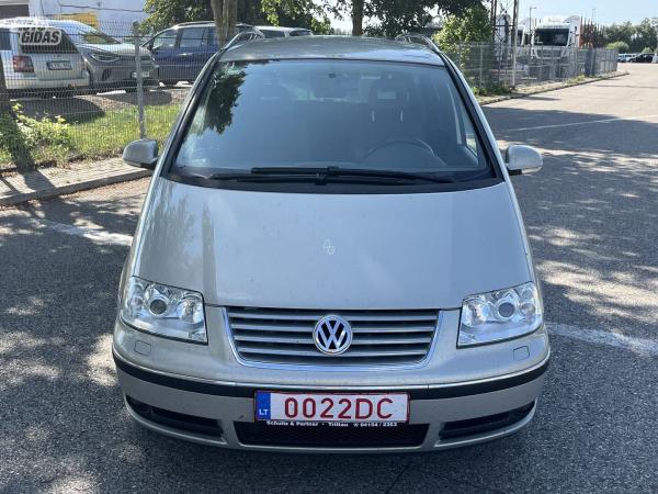 Pelēks Volkswagen Sharan 2009 Marijampole, ar dzinēja tilpumu 2.00 L un nobraukumu 228 tūkst. km par 3950 €, foto 2 vietnē AUTOMOTO.COM.LV