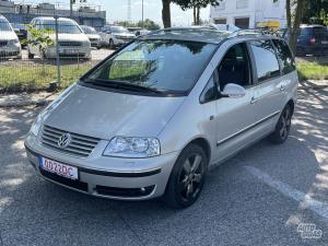 Pelēks Volkswagen Sharan 2009 Marijampole, ar dzinēja tilpumu 2.00 L un nobraukumu 228 tūkst. km par 3950 €, foto 4 vietnē AUTOMOTO.COM.LV