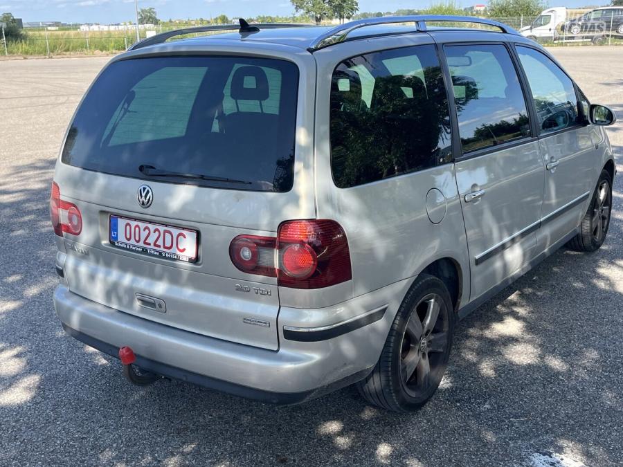 Pelēks Volkswagen Sharan 2009 Marijampole, ar dzinēja tilpumu 2.00 L un nobraukumu 228 tūkst. km par 3950 €, foto 6 vietnē AUTOMOTO.COM.LV
