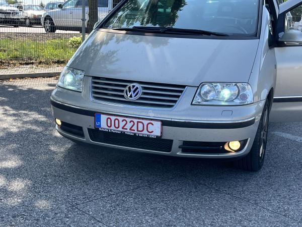 Pelēks Volkswagen Sharan 2009 Marijampole, ar dzinēja tilpumu 2.00 L un nobraukumu 228 tūkst. km par 3950 €, foto 7 vietnē AUTOMOTO.COM.LV