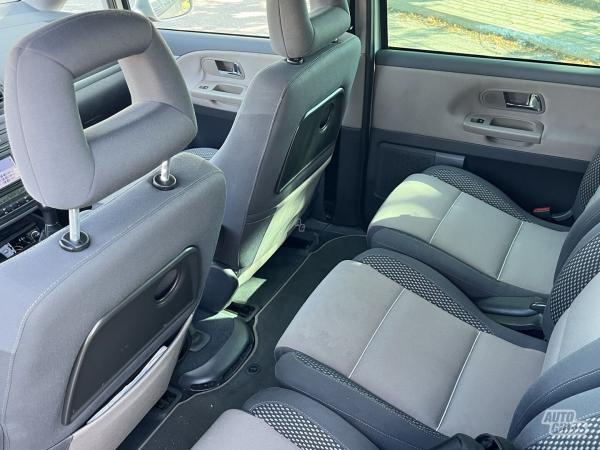 Pelēks Volkswagen Sharan 2009 Marijampole, ar dzinēja tilpumu 2.00 L un nobraukumu 228 tūkst. km par 3950 €, foto 9 vietnē AUTOMOTO.COM.LV