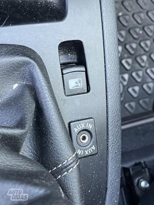 Pelēks Volkswagen Sharan 2009 Marijampole, ar dzinēja tilpumu 2.00 L un nobraukumu 228 tūkst. km par 3950 €, foto 18 vietnē AUTOMOTO.COM.LV