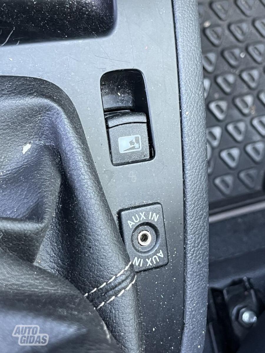 Pelēks Volkswagen Sharan 2009 Marijampole, ar dzinēja tilpumu 2.00 L un nobraukumu 228 tūkst. km par 3950 €, foto 18 vietnē AUTOMOTO.COM.LV