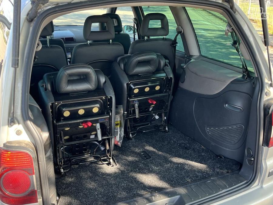 Pelēks Volkswagen Sharan 2009 Marijampole, ar dzinēja tilpumu 2.00 L un nobraukumu 228 tūkst. km par 3950 €, foto 23 vietnē AUTOMOTO.COM.LV
