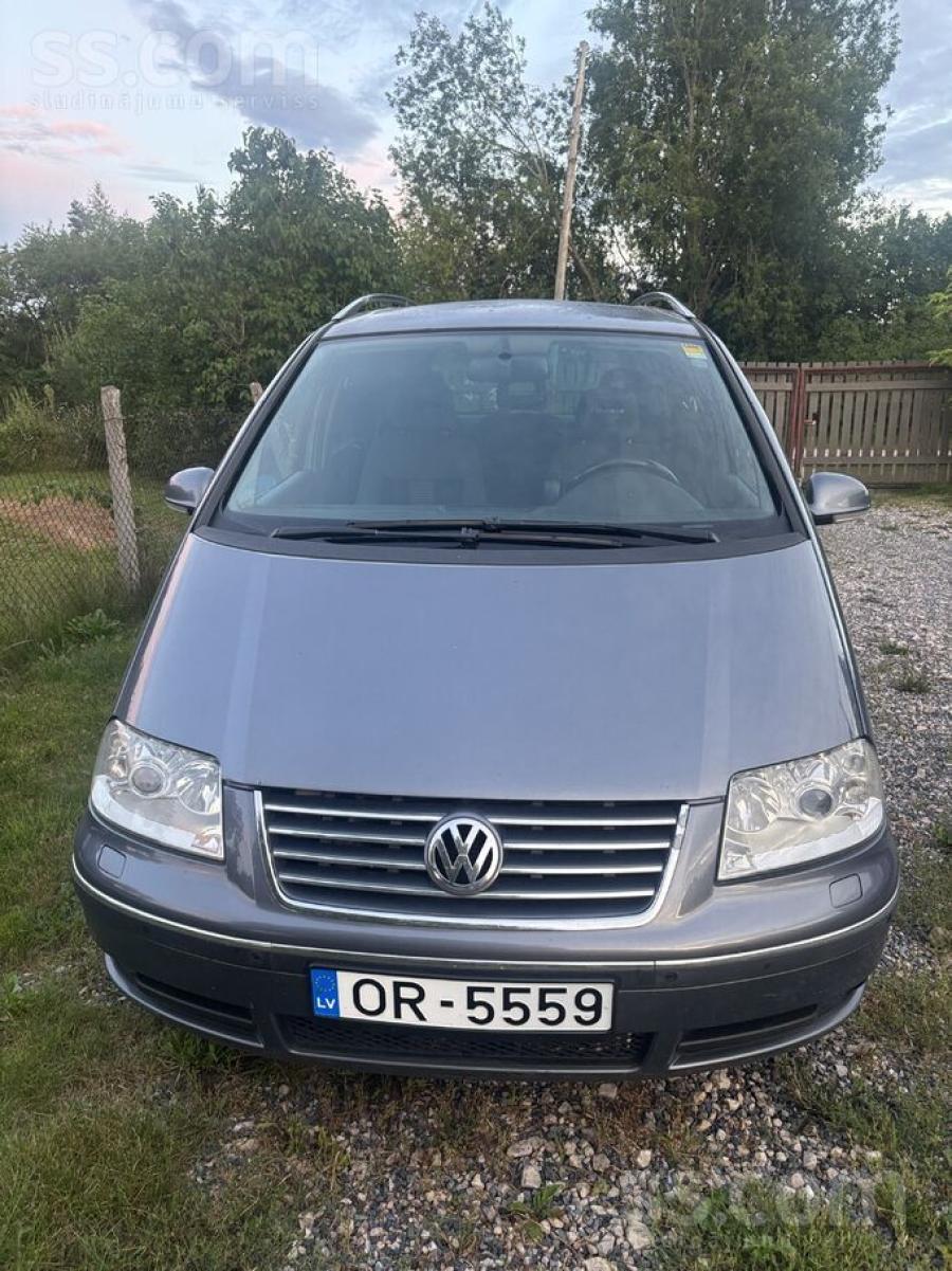 Grey Volkswagen Sharan 2009 in Riga, with an engine capacity of 1.90 L and mileage of 320 thousand km for 3850 €, photo 3 on AUTOMOTO.COM.LV