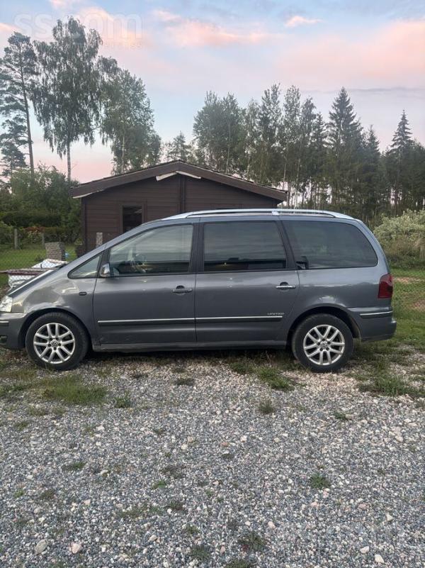 Grey Volkswagen Sharan 2009 in Riga, with an engine capacity of 1.90 L and mileage of 320 thousand km for 3850 €, photo 3 on AUTOMOTO.COM.LV