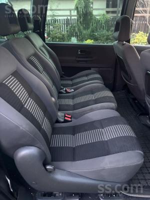 Grey Volkswagen Sharan 2009 in Riga, with an engine capacity of 1.90 L and mileage of 320 thousand km for 3850 €, photo 10 on AUTOMOTO.COM.LV