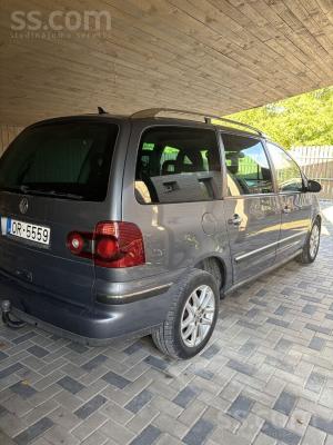 Grey Volkswagen Sharan 2009 in Riga, with an engine capacity of 1.90 L and mileage of 320 thousand km for 4450 €, photo 6 on AUTOMOTO.COM.LV