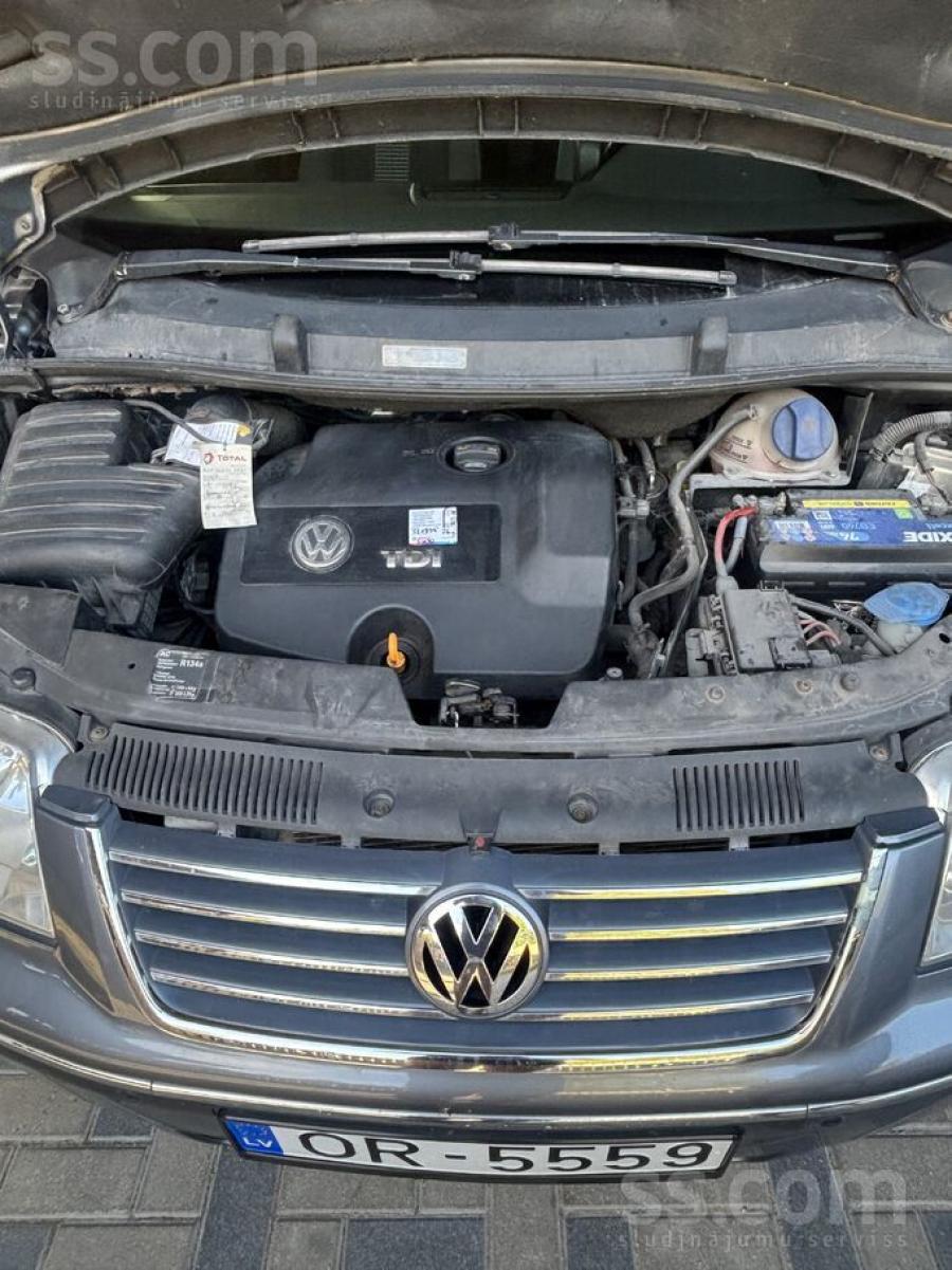 Grey Volkswagen Sharan 2009 in Riga, with an engine capacity of 1.90 L and mileage of 320 thousand km for 4450 €, photo 11 on AUTOMOTO.COM.LV