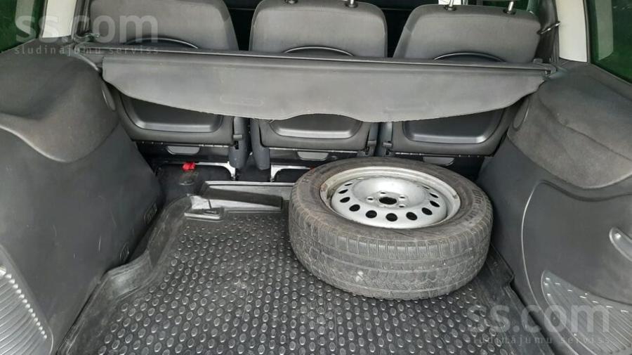 Pelēks Volkswagen Sharan 2009 Rīga, ar dzinēja tilpumu 2.00 L un nobraukumu 264 tūkst. km par 4100 €, foto 9 vietnē AUTOMOTO.COM.LV
