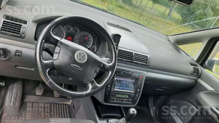 Pelēks Volkswagen Sharan 2009 Rīga, ar dzinēja tilpumu 2.00 L un nobraukumu 264 tūkst. km par 4100 €, foto 10 vietnē AUTOMOTO.COM.LV