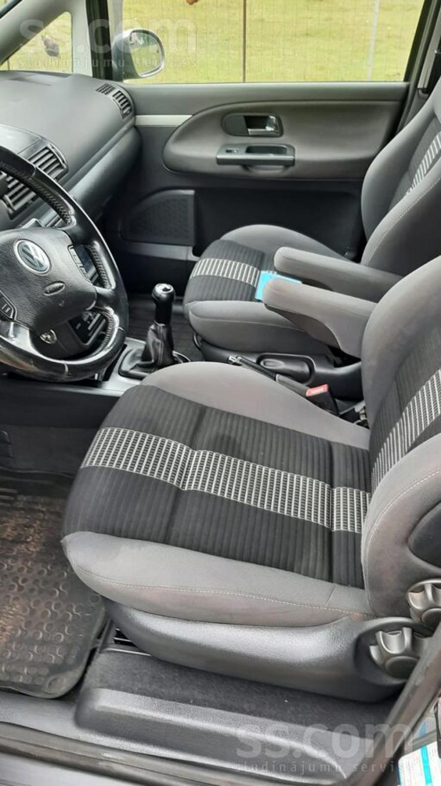 Pelēks Volkswagen Sharan 2009 Rīga, ar dzinēja tilpumu 2.00 L un nobraukumu 264 tūkst. km par 4100 €, foto 11 vietnē AUTOMOTO.COM.LV