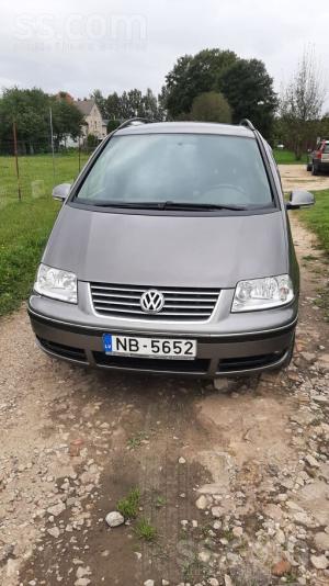 Pelēks Volkswagen Sharan 2009 Rīga, ar dzinēja tilpumu 2.00 L un nobraukumu 264 tūkst. km par 4100 €, foto 1 vietnē AUTOMOTO.COM.LV