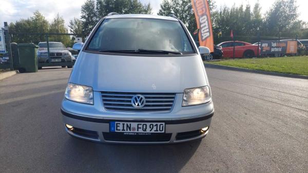 Pelēks Volkswagen Sharan 2009 Kauņa, ar dzinēja tilpumu 2.00 L un nobraukumu 278 tūkst. km par 3650 €, foto 3 vietnē AUTOMOTO.COM.LV