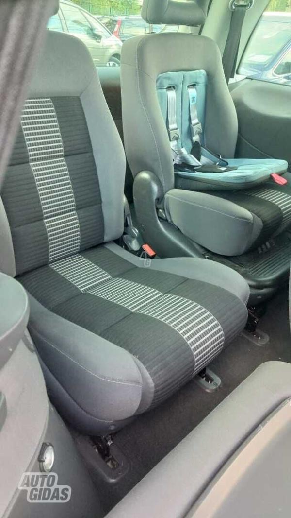 Pelēks Volkswagen Sharan 2009 Kauņa, ar dzinēja tilpumu 2.00 L un nobraukumu 278 tūkst. km par 3650 €, foto 9 vietnē AUTOMOTO.COM.LV