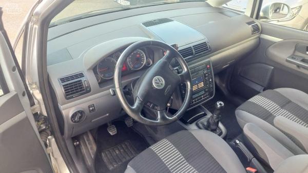 Pelēks Volkswagen Sharan 2009 Kauņa, ar dzinēja tilpumu 2.00 L un nobraukumu 278 tūkst. km par 3650 €, foto 11 vietnē AUTOMOTO.COM.LV
