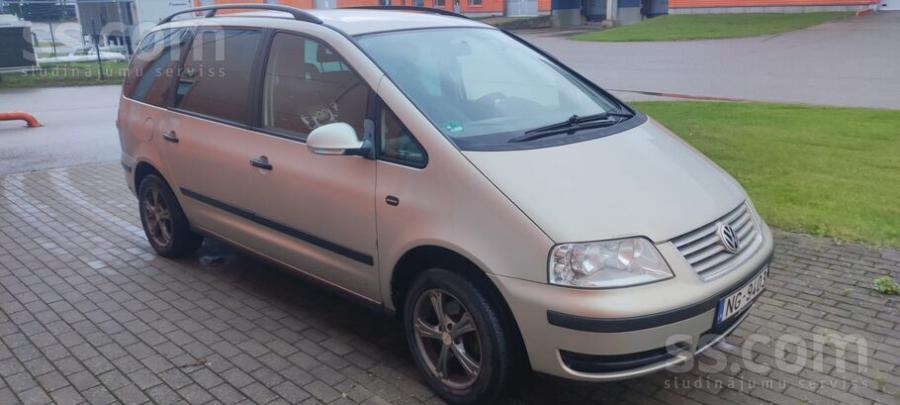 Pelēks Volkswagen Sharan 2009 Jelgava, ar dzinēja tilpumu 1.90 L un nobraukumu 282 tūkst. km par 4500 €, foto 4 vietnē AUTOMOTO.COM.LV
