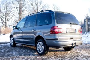 Grey Volkswagen Sharan 2010 in Jelgava, with an engine capacity of 1.90 L and mileage of 317 thousand km for 3900 €, photo 4 on AUTOMOTO.COM.LV