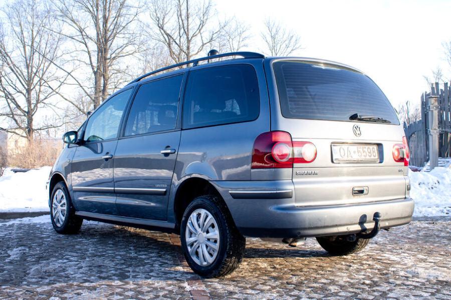Grey Volkswagen Sharan 2010 in Jelgava, with an engine capacity of 1.90 L and mileage of 317 thousand km for 3900 €, photo 4 on AUTOMOTO.COM.LV