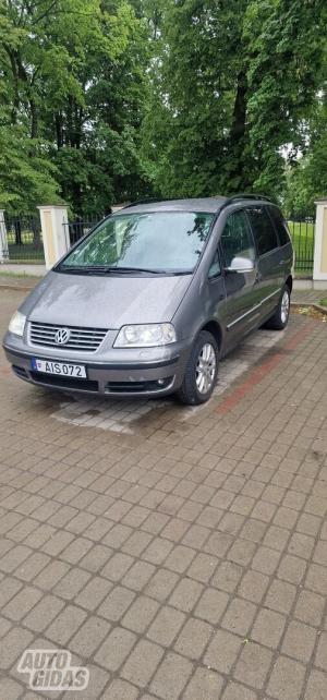Grey Volkswagen Sharan 2010 in Vilkaviskis, with an engine capacity of 2.80 L and mileage of 314 thousand km for 4800 €, photo  on AUTOMOTO.COM.LV