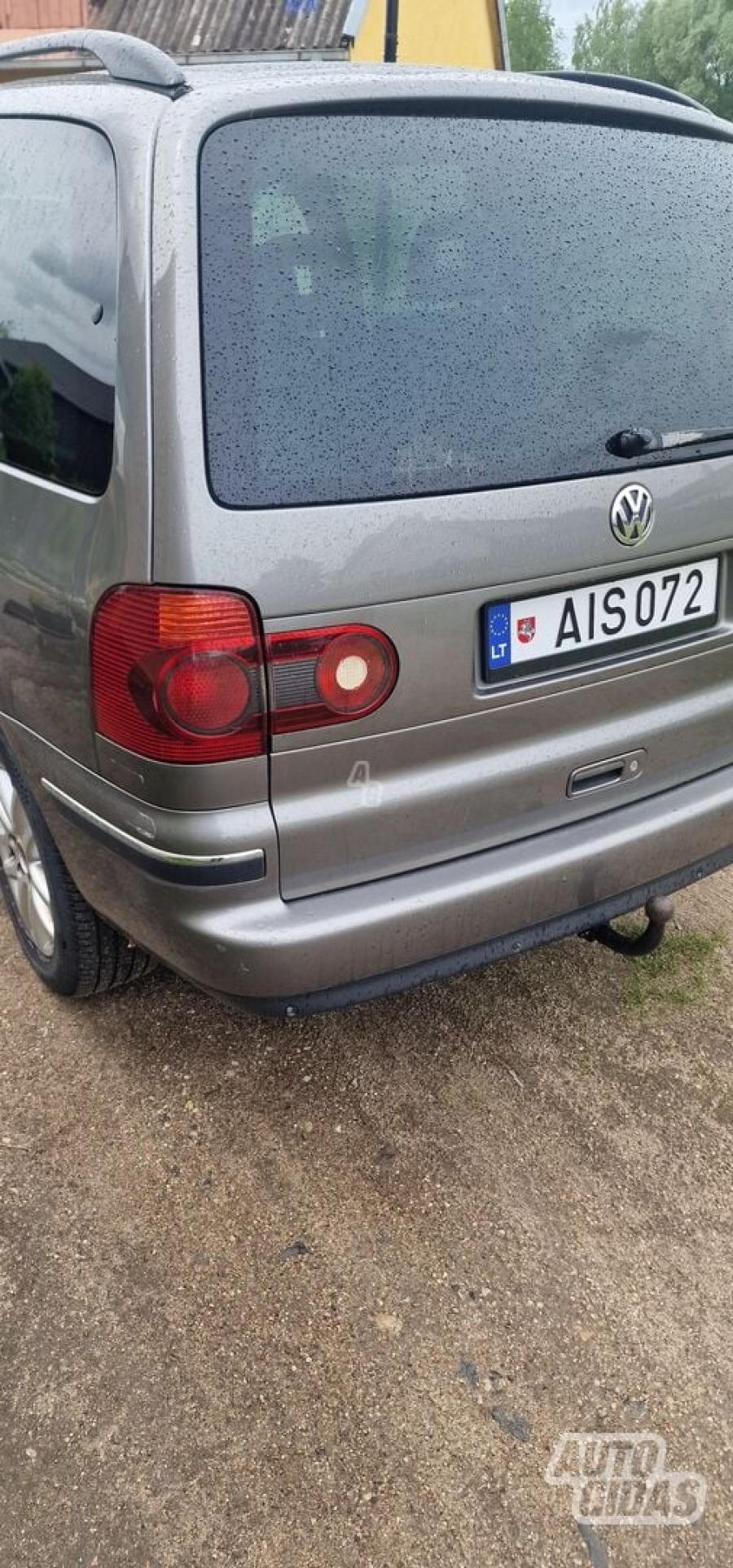 Grey Volkswagen Sharan 2010 in Vilkaviskis, with an engine capacity of 2.80 L and mileage of 314 thousand km for 4800 €, photo 9 on AUTOMOTO.COM.LV