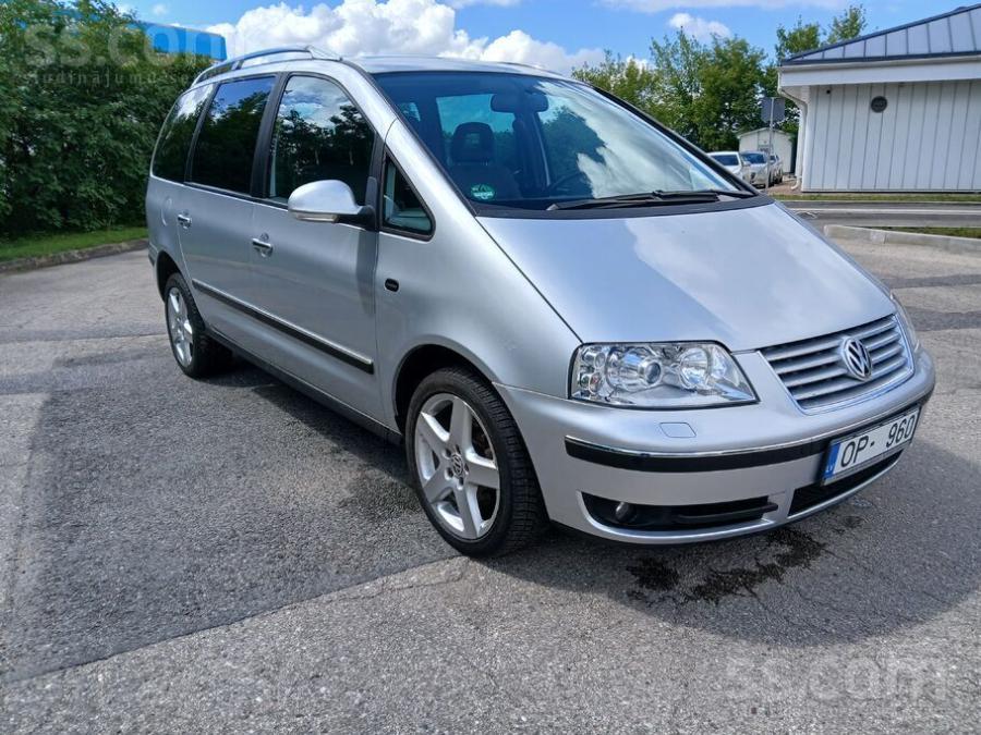 Grey Volkswagen Sharan 2010 in Riga, with an engine capacity of 2.00 L and mileage of 0 thousand km for 3850 €, photo 3 on AUTOMOTO.COM.LV