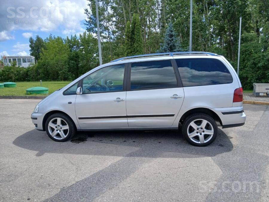 Grey Volkswagen Sharan 2010 in Riga, with an engine capacity of 2.00 L and mileage of 0 thousand km for 3850 €, photo 6 on AUTOMOTO.COM.LV