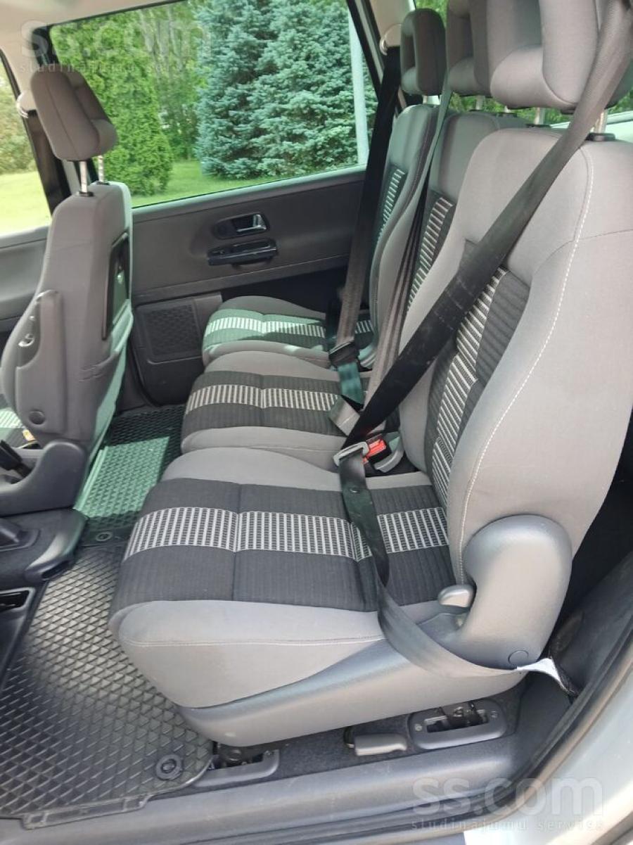 Grey Volkswagen Sharan 2010 in Riga, with an engine capacity of 2.00 L and mileage of 0 thousand km for 3850 €, photo 9 on AUTOMOTO.COM.LV