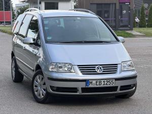 Grey Volkswagen Sharan 2010 in Jonava, with an engine capacity of 1.97 L and mileage of 285 thousand km for 4399 €, photo  on AUTOMOTO.COM.LV
