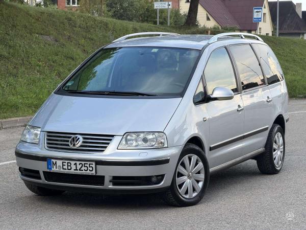 Pelēks Volkswagen Sharan 2010 Jonava, ar dzinēja tilpumu 1.97 L un nobraukumu 285 tūkst. km par 4399 €, foto 3 vietnē AUTOMOTO.COM.LV