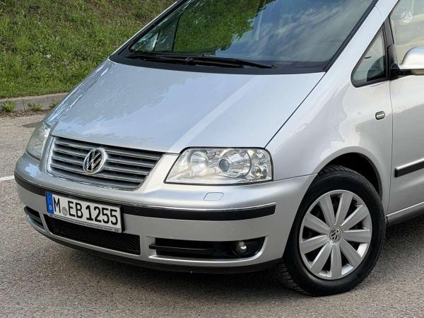 Pelēks Volkswagen Sharan 2010 Jonava, ar dzinēja tilpumu 1.97 L un nobraukumu 285 tūkst. km par 4399 €, foto 4 vietnē AUTOMOTO.COM.LV