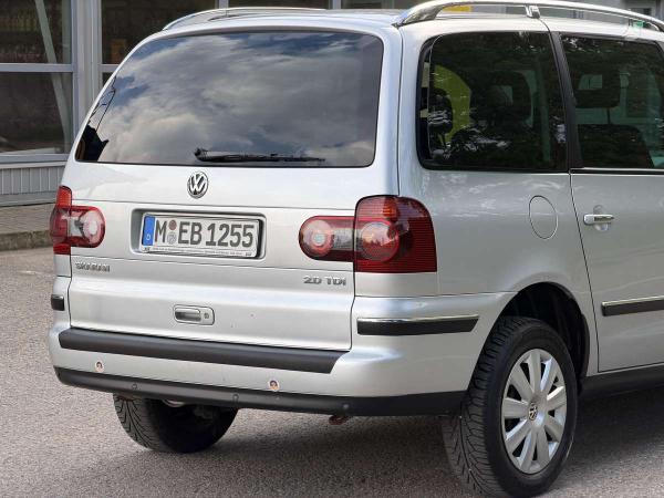 Pelēks Volkswagen Sharan 2010 Jonava, ar dzinēja tilpumu 1.97 L un nobraukumu 285 tūkst. km par 4399 €, foto 9 vietnē AUTOMOTO.COM.LV