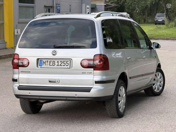 Pelēks Volkswagen Sharan 2010 Jonava, ar dzinēja tilpumu 1.97 L un nobraukumu 285 tūkst. km par 4399 €, foto 10 vietnē AUTOMOTO.COM.LV