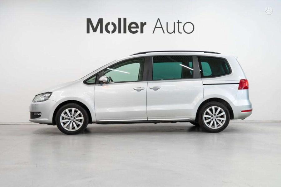 Pelēks Volkswagen Sharan 2010 Viļņa, ar dzinēja tilpumu 2.00 L un nobraukumu 363 tūkst. km par 6500 €, foto 3 vietnē AUTOMOTO.COM.LV