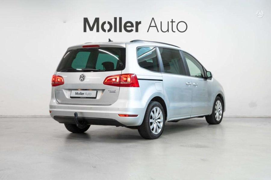 Pelēks Volkswagen Sharan 2010 Viļņa, ar dzinēja tilpumu 2.00 L un nobraukumu 363 tūkst. km par 6500 €, foto 4 vietnē AUTOMOTO.COM.LV