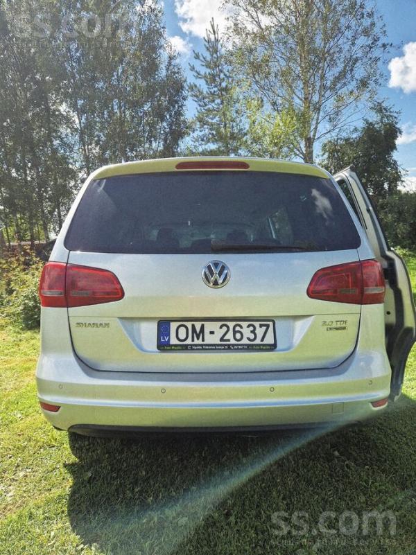 Grey Volkswagen Sharan 2010 in Riga, with an engine capacity of 2.00 L and mileage of 254 thousand km for 5500 €, photo 4 on AUTOMOTO.COM.LV