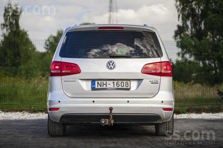 Grey Volkswagen Sharan 2010 in Riga, with an engine capacity of 2.00 L and mileage of 343 thousand km for 5890 €, photo 6 on AUTOMOTO.COM.LV