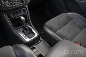 Grey Volkswagen Sharan 2010 in Riga, with an engine capacity of 2.00 L and mileage of 343 thousand km for 5890 €, photo 19 on AUTOMOTO.COM.LV