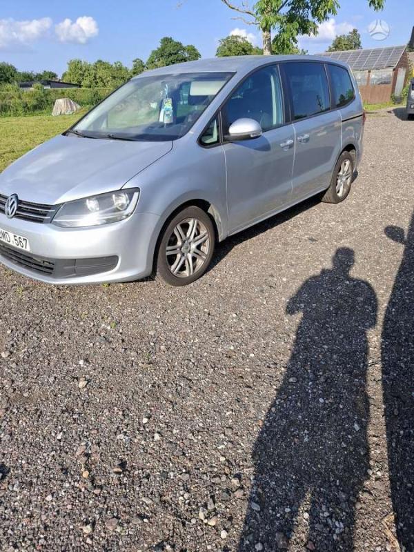 Pelēks Volkswagen Sharan 2010 Klaipėda, ar dzinēja tilpumu 1.97 L un nobraukumu 305 tūkst. km par 4870 €, foto 1 vietnē AUTOMOTO.COM.LV