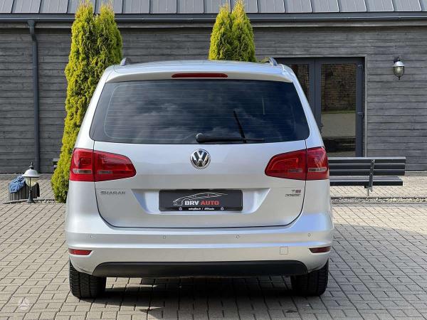 Grey Volkswagen Sharan 2010 in Kedainiai, with an engine capacity of 1.39 L and mileage of 207 thousand km for 5850 €, photo 9 on AUTOMOTO.COM.LV
